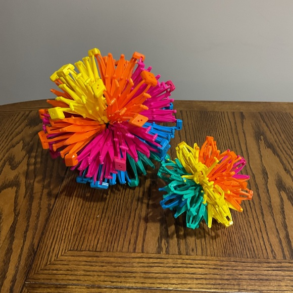 Toys | Colorful Expandable Ball Toy Set | Poshmark
